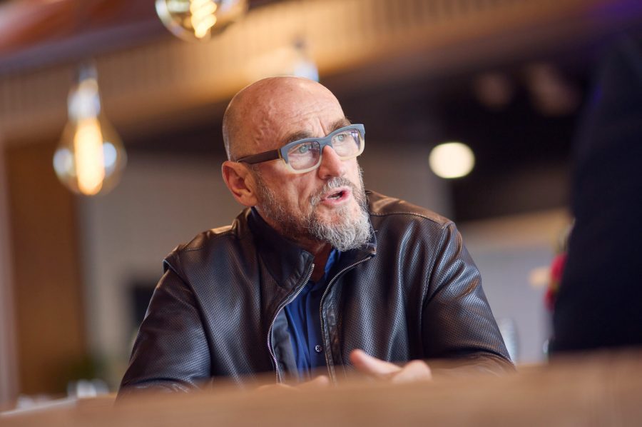 Die Jagd nach der Freiheit - Jochen Schweizer im Interview - ERFOLG Magazin